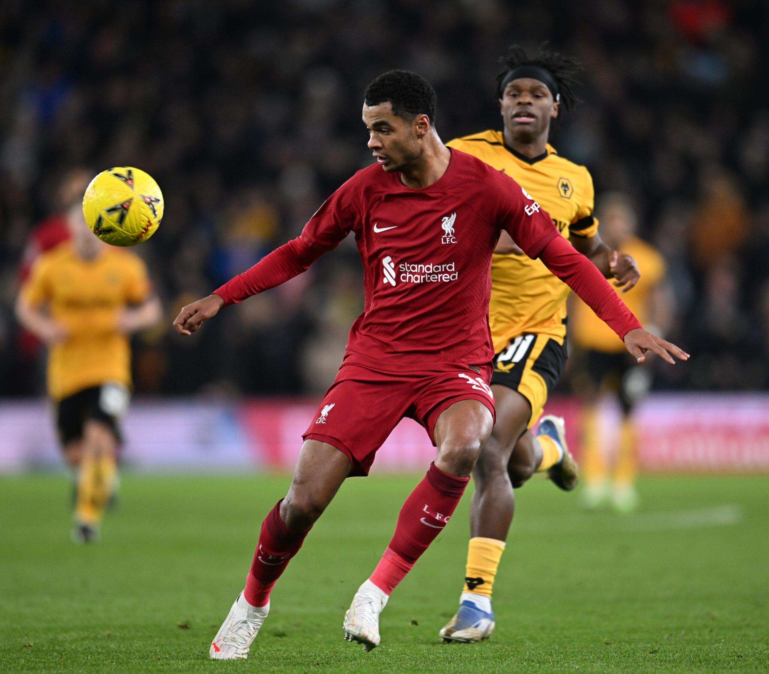 FA Cup : Liverpool prend de l'air face à Wolverhampton - Sunusport.com ... FA Cup : Liverpool prend de l'air face à Wolverhampton - Sunusport.com ...