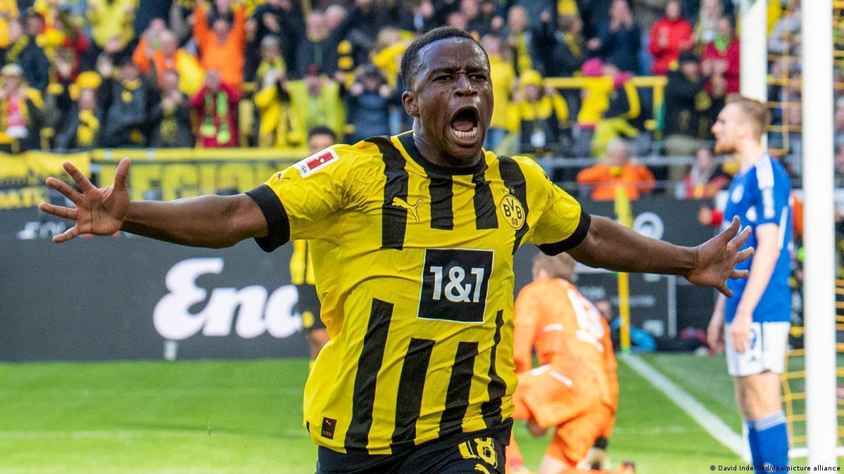 Dortmund : Les nouvelles révélations sur l’âge de Youssoufa Moukoko ...